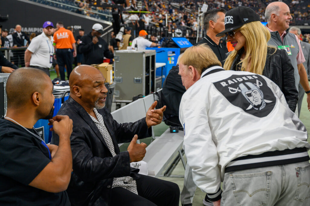 With NFL Team Values Soaring, Selling Franchise Shares Is Lucrative ...